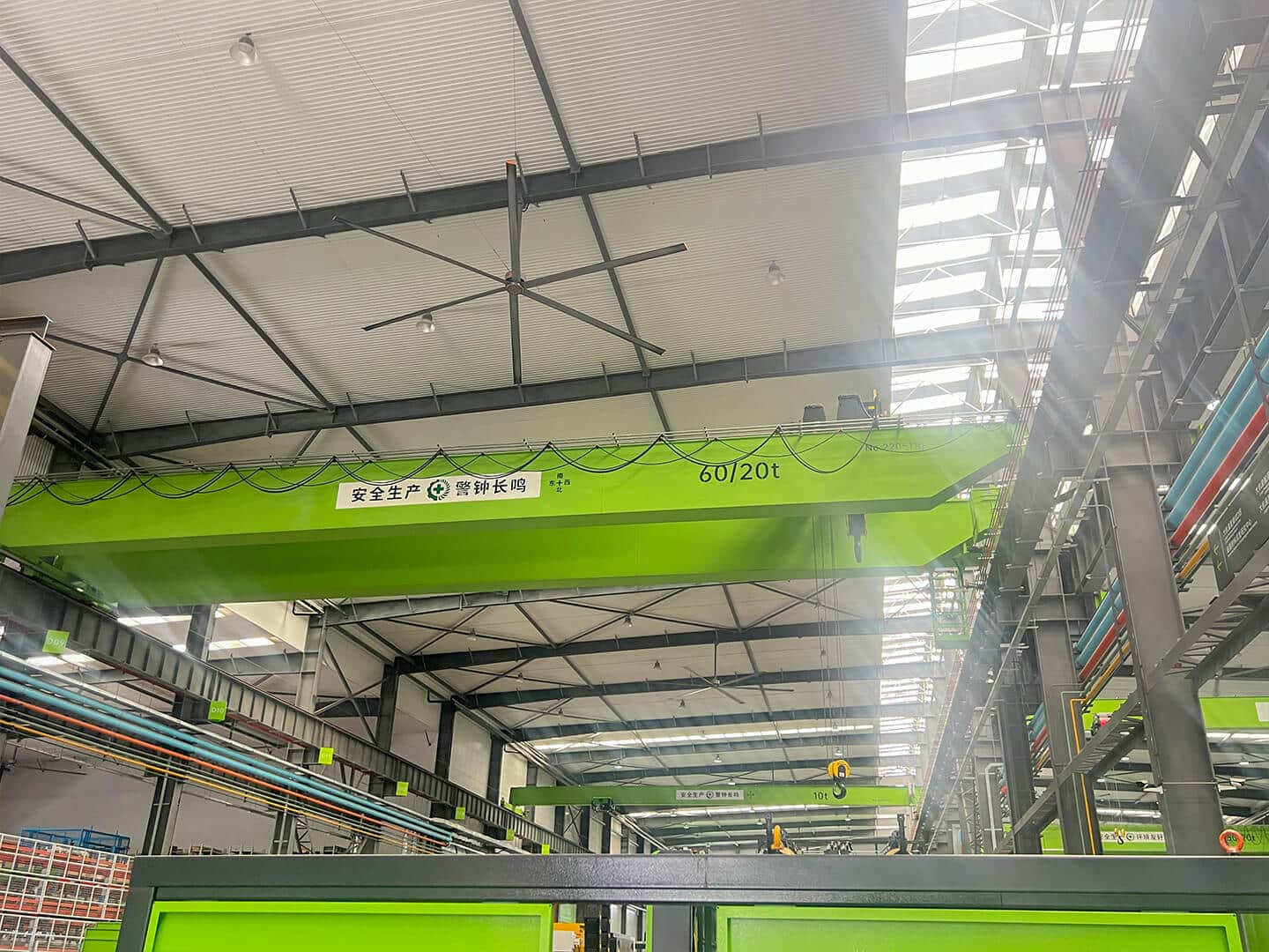 Overhead Crane Boost Injection Molding Efficiency In 2025